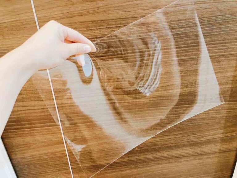 セリアA4木目調の額縁に子どもの描いた絵を飾ってみた。アート作品の爆誕！ | hachiko85ライフ